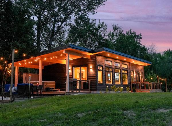 Naturskön Cottage With Mountain Views & Hot Tub - Collingwood