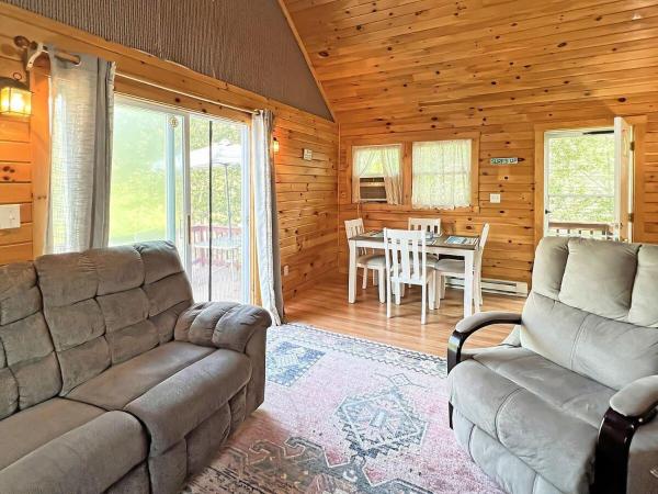 Beach Daze Cottage - Long Sands Beach, ME