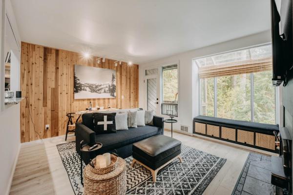Snowater Condo #64 - Pets Ok - Fireplace - Glacier, WA