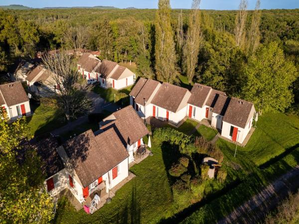 Gîte In Semur-en-auxois Near Forest Retreat - Semur-en-Auxois