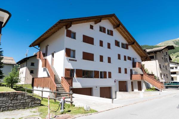 Holiday Apartment Celerina / Schlarigna For 6 Persons With 3 Bedrooms - Holiday Apartment - Zuoz
