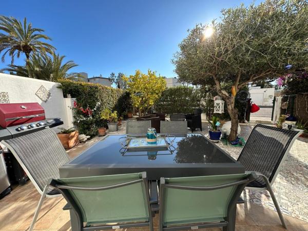 Bonito Apartamento Con Gran Terraza Y Piscina Comunitaria Av-08 - Cadaqués