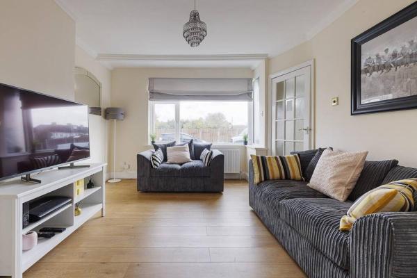 Modern 4 Bedroom House In Heathrow, London - London Heathrow Airport (LHR)