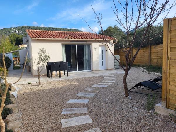 Le Virtuose Un Petit Havre De Paix - Le Castellet