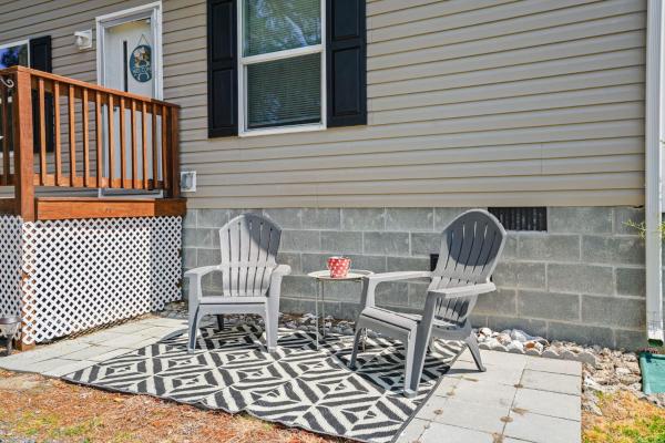 Crabby Pines - Pet Friendly Modern Accommodations! - Chincoteague, VA