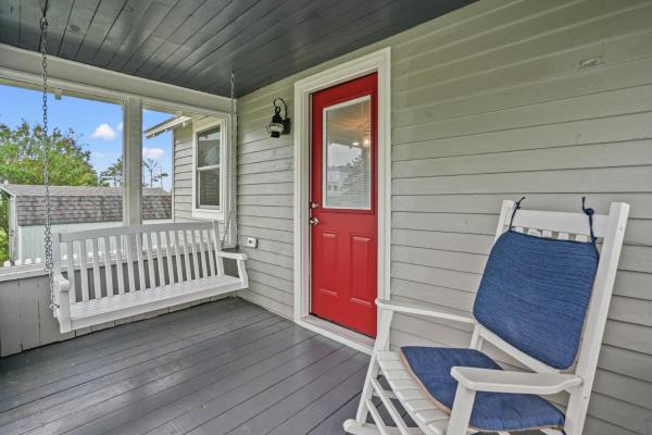 Fisherman's Cottage - Charming Cottage Close To Town! - Chincoteague, VA