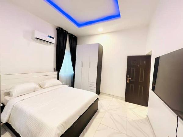 Fabulous 2 Bedroom Flat - Nigeria