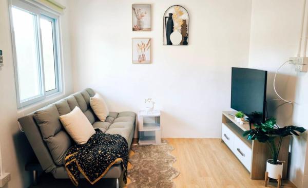 Minimal House At Kanchanadit - Thailand