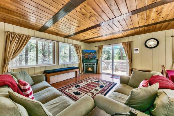 Bear Haus - Sledding At Cabin - Forest Views - Foosball - California