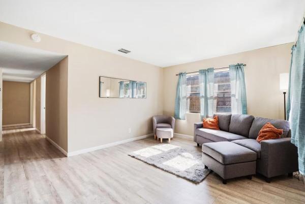 City Retreat, Prime Spot, Perfect For Families - Temple Terrace, FL