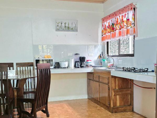 Cattleya Family - Costa Rica