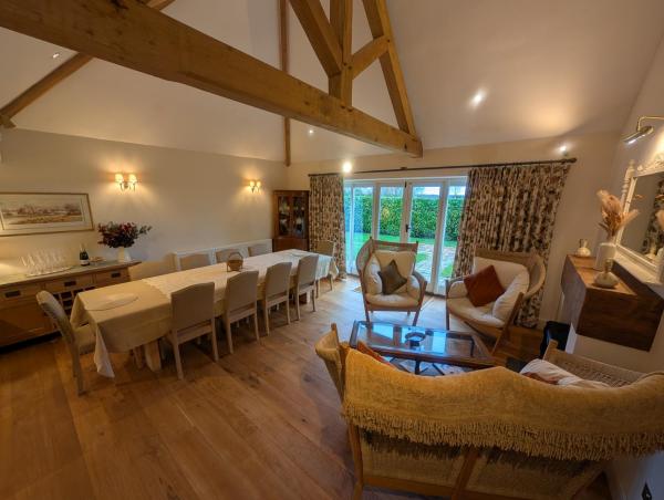 New Forest Country House - Abbot's Well For 10 Guests - Ringwood