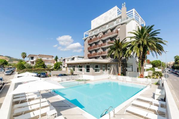 Hotel Bernard - Cupra Marittima