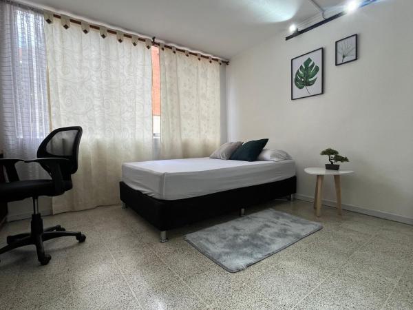 Laureles La Castellana Habitación 2 - Medellín