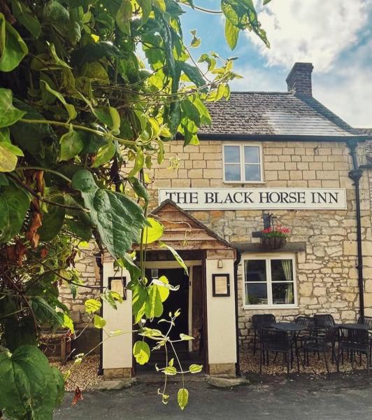 Stables At The Black Horse Inn - Painswick