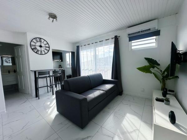 Ebène - F1 Au Coeur De Fort-de-france - Fort-de-France