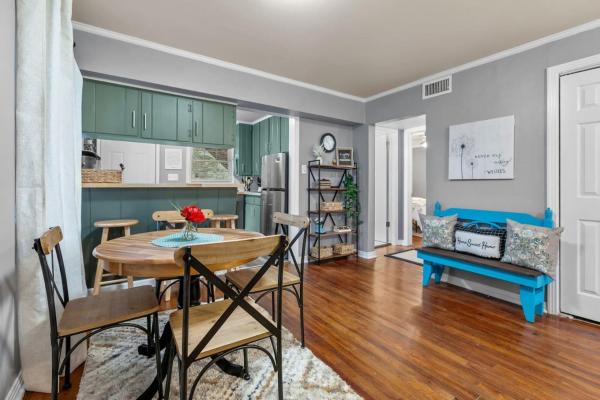 Music Theme At Fsu 2 Bed 1 Bath - Tallahassee, FL