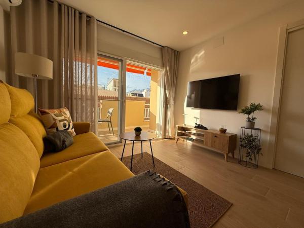 Sunny & Stylish Beach Apartment - Fuengirola