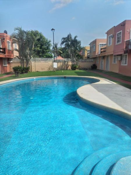 Casa Paz, Amplia Y Cómoda Frente A La Alberca - Acapulco