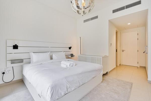 Bright And Airy 2br, Family-friendly With Pool And Gym - United Arab Emirates