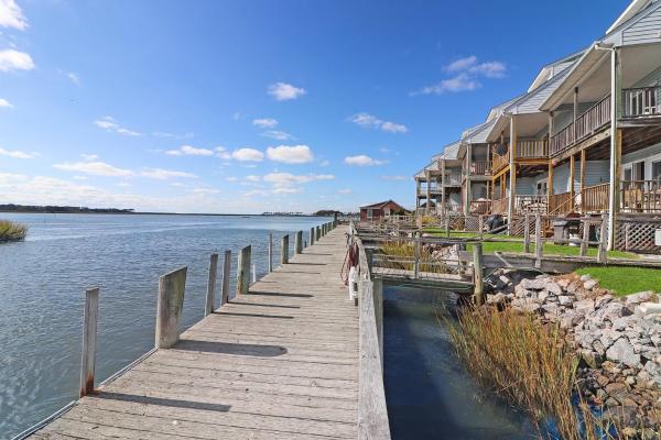 Pony View - Pet Friendly, Waterfront With Boat Slip! - Chincoteague, VA