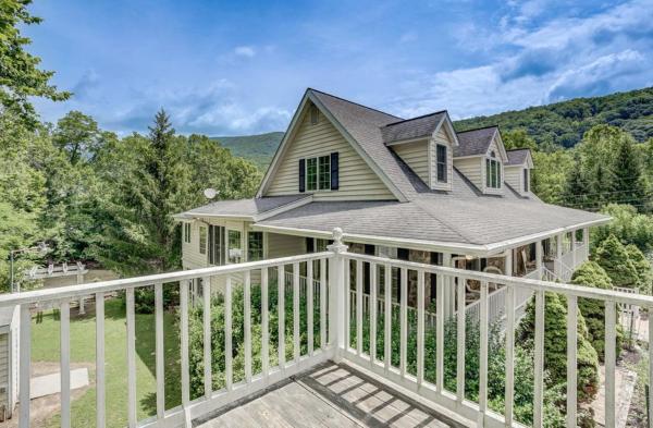 Jackson River Estate Studio Apartment On The River - Covington, VA