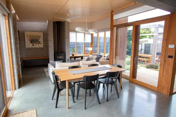 Annies Beach House - Point Lonsdale