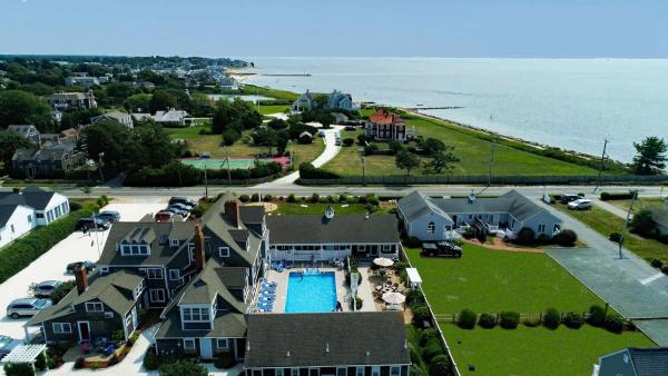 Beach Breeze Inn - Falmouth, MA