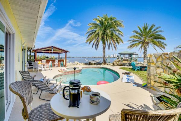 Pool And Game Room Riverfront Daytona Escape! - Daytona Beach, FL
