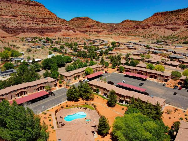 Lovely Townhome Peaceful Surroundings Hiking Hot Tub - Kanab, UT
