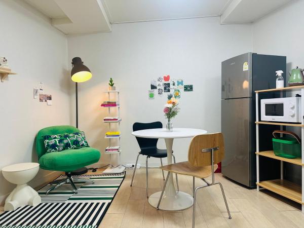 Stay Green, 7 Minutes Walk From Hongdae Entrance Station And Shinchon Station, Spacious Separate Studio - Seúl