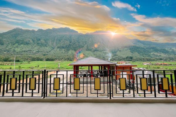 Simangande View & Resto By Staigo - Tuktuk Siadong