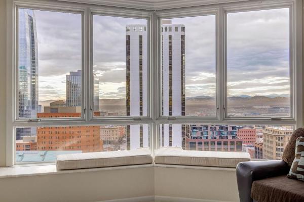 City Center Oasis Prime Location With Views - Denver