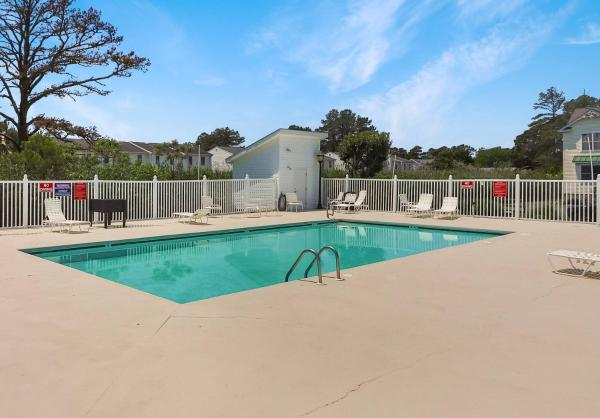 Seas The Day - Water Views, Shared Pool! - Chincoteague, VA