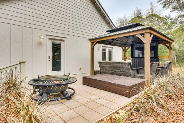 Walk To Choctawhatchee Bay Santa Rosa Beach Home! - Miramar Beach, FL
