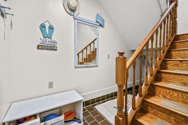 Sunset Dreams - Pet Friendly, Waterfront, & Shared Dock! - Chincoteague, VA