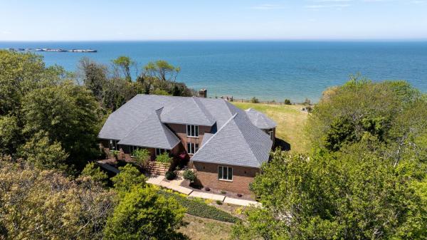 Sunset On The Rocks - Luxurious Beachfront Comfort! - Cape Charles, VA