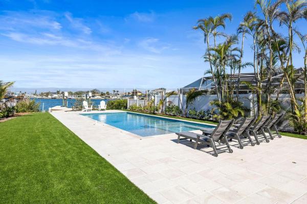 Waterfront Paradise Palms - Indian Rocks Beach, FL