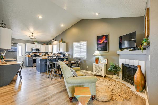 Deck And Mountain Views Cedar City Family Home! - Cedar City, UT