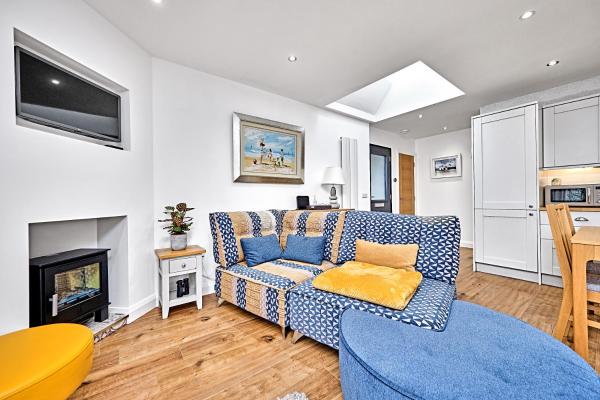 Number 43 A Cozy Seaside Retreat In Portstewart With Seaview - Castlerock