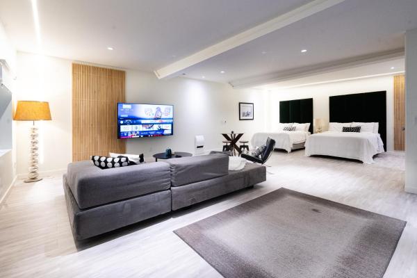 Modern Loft With Park Like Setting View - Bellevue, WA