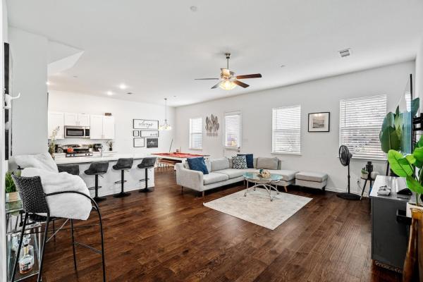 Luxé Living Kasa - Irving