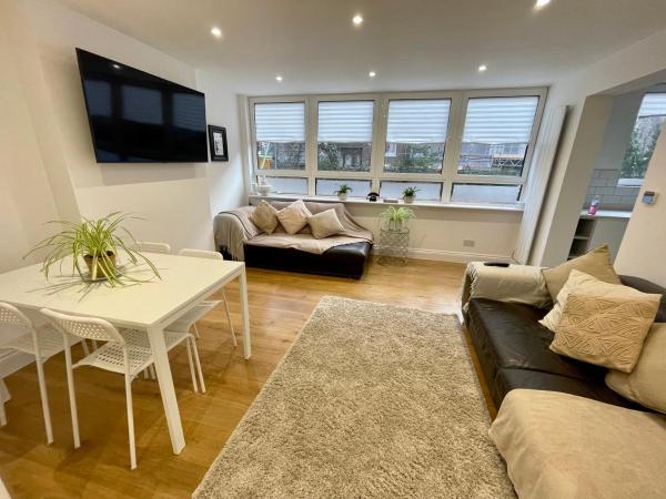 Newley Refurbished 2-bed Only Minutes From London's Attractions - Chelsea