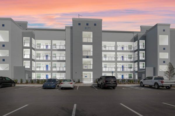 2 Bedroom 2 Bathroom Storey Lake 3171-403 Pc - Orlando, FL