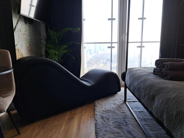 Chillout View & Pleasure Apartment - Wola Tower 15th Floor - Warsaw Chopin Airport (WAW)