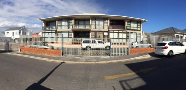 9 Lantra - Somerset West