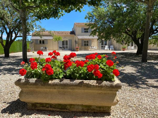 Gite De France Le Tournesol - Fontvieille