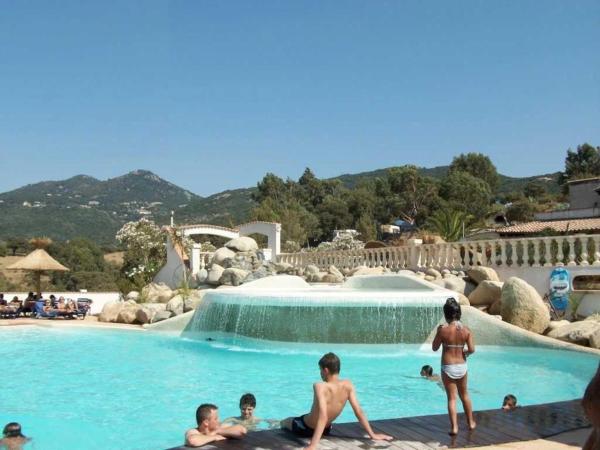 Zecamping 3 éToiles à 1km De La Plage Piscine Jacuzzi Animaux Acceptés - Belvédère-Campomoro