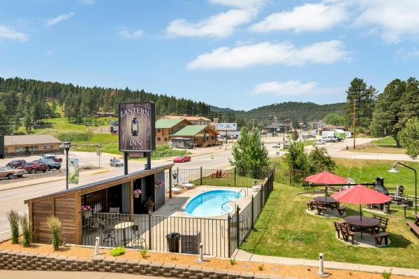 Lantern Inn - Hill City, SD