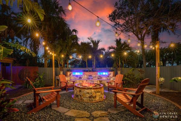 Dog Friendly Home With Private Fenced Zen Yard & Fire Pit! Steps To The Beach! - New Smyrna Beach, FL